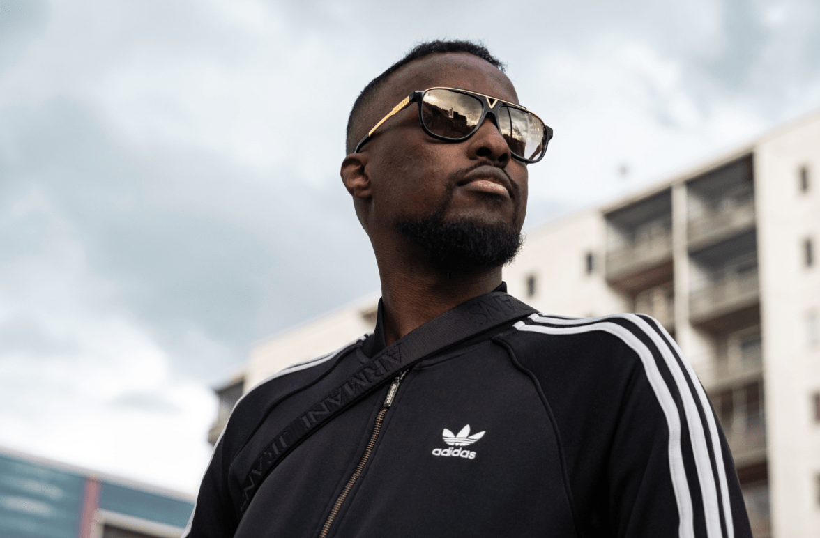 Blizzy blandar afrobeats med orientaliska tongångar på “Här igen” - Dopest