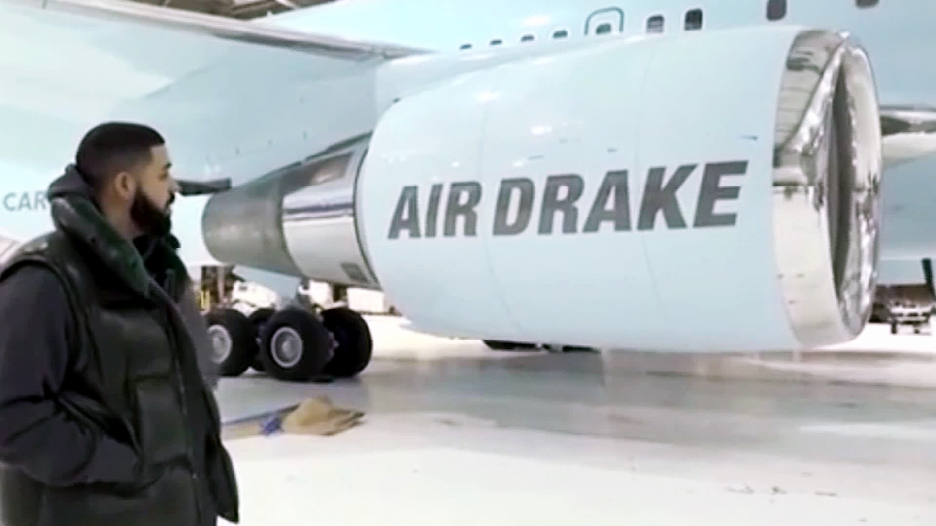 Ta en titt inuti Drake's lyxiga flygplan 'Air Drake' - Dopest