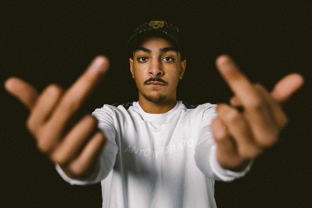 Lelo följer upp debut-EP:n med singlen "GANG" - Dopest