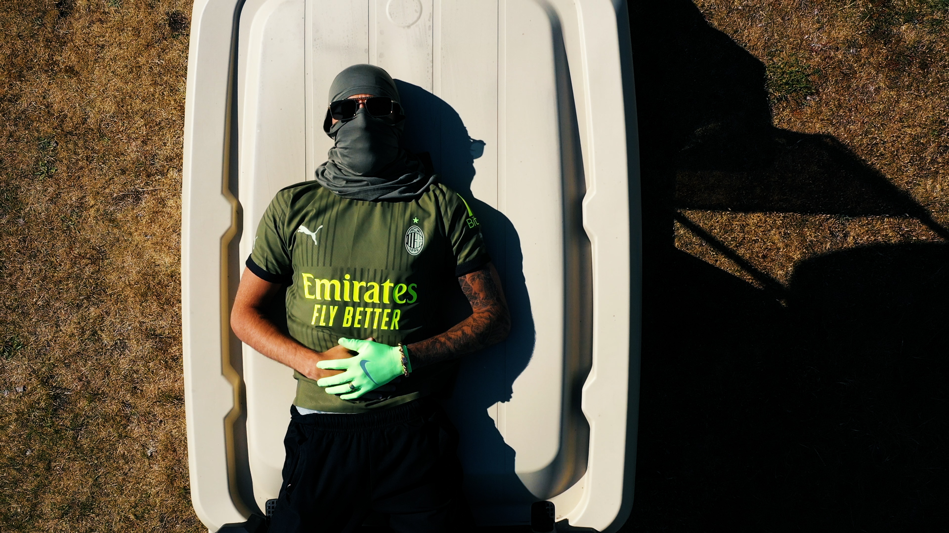 Aybes debut-år fortsätter med "Low" - Dopest