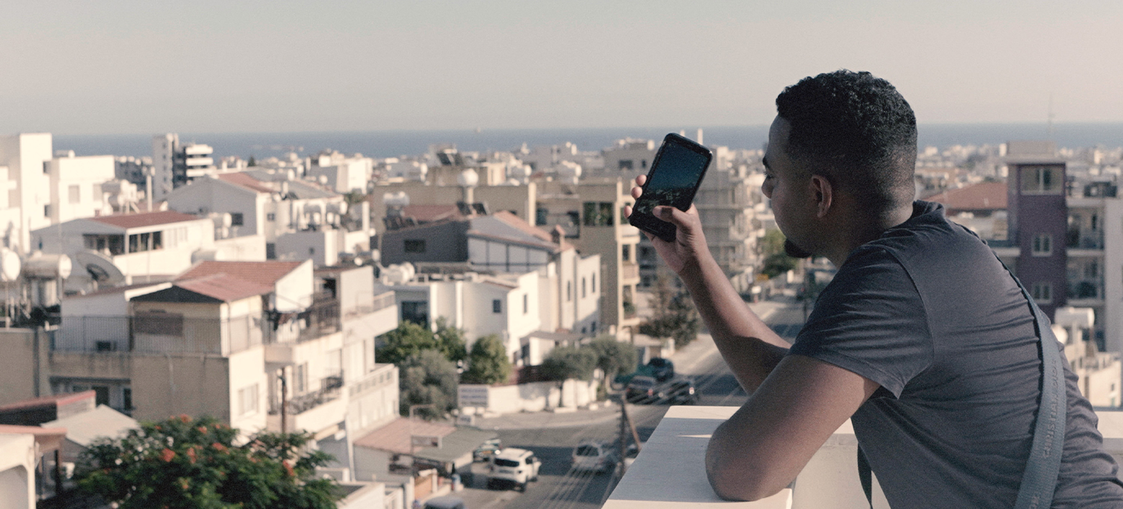 Awave håller tempot uppe på "Medellín" - Dopest