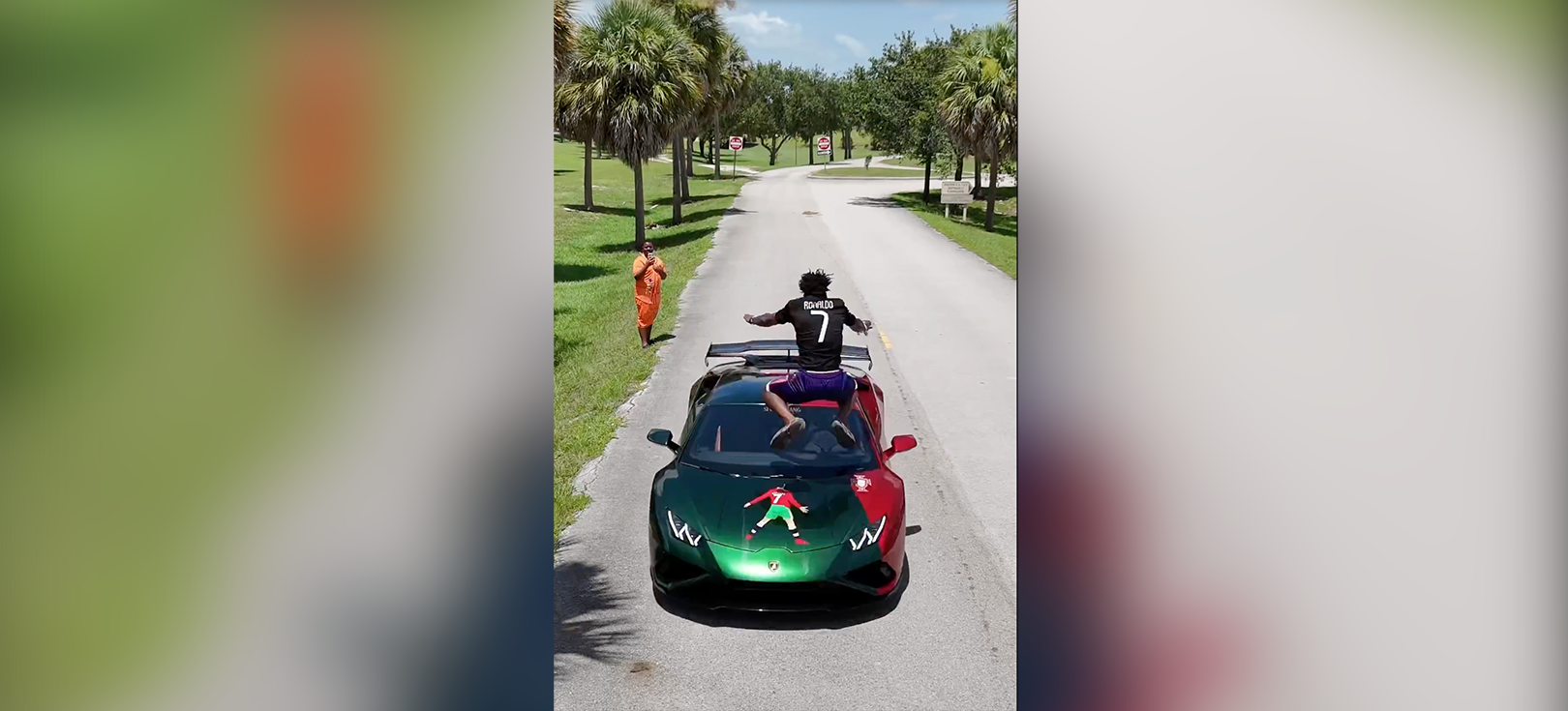 Se iShowSpeed hoppa över en körande Lamborghini - Dopest