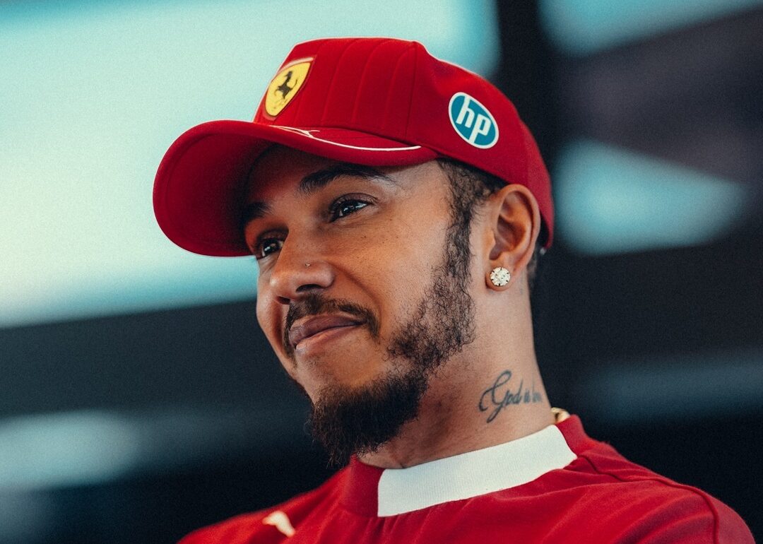 Lewis Hamiltons mardrömsstart i Ferrari – uppmanas att lägga av - Dopest